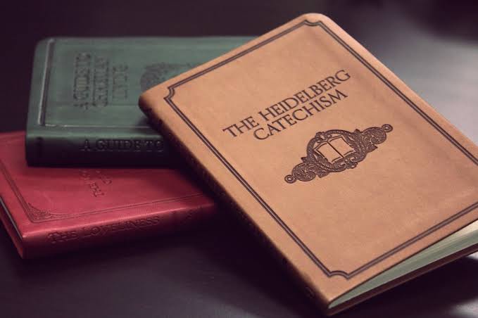Katekismus Heidelberg (1563) | RENUNGAN KRISTEN